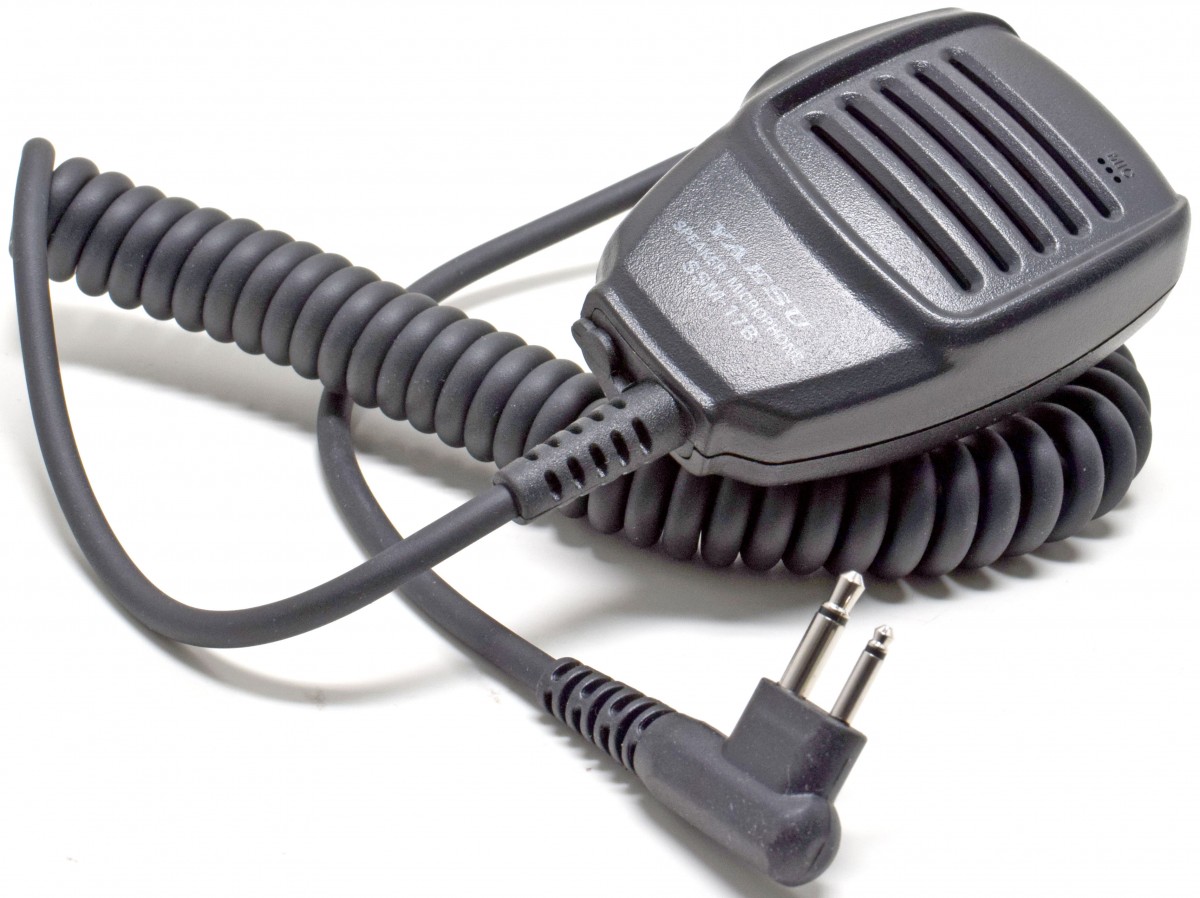 Yaesu SSM-17B SPEAKER MICROPHONE / FT-25, 65, FT-4XE, FT-4VE